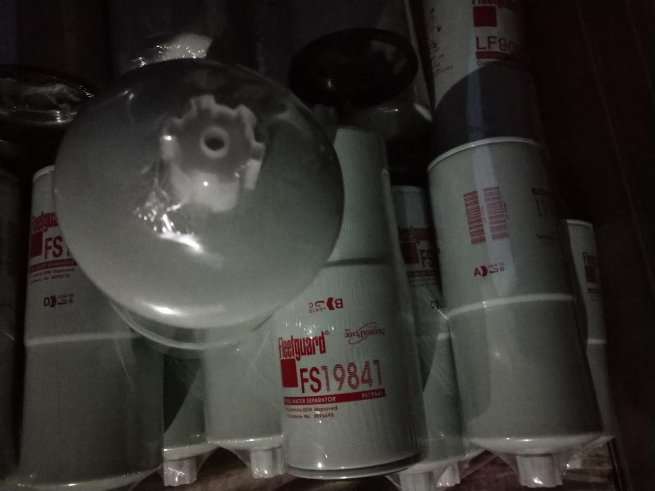 FS19841 Fleetguard Oil Water Separation Filter For Water Separator